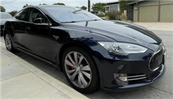 We Buy Damaged Tesla Model Ss In Manhattan Beach, California — Get FREE ...